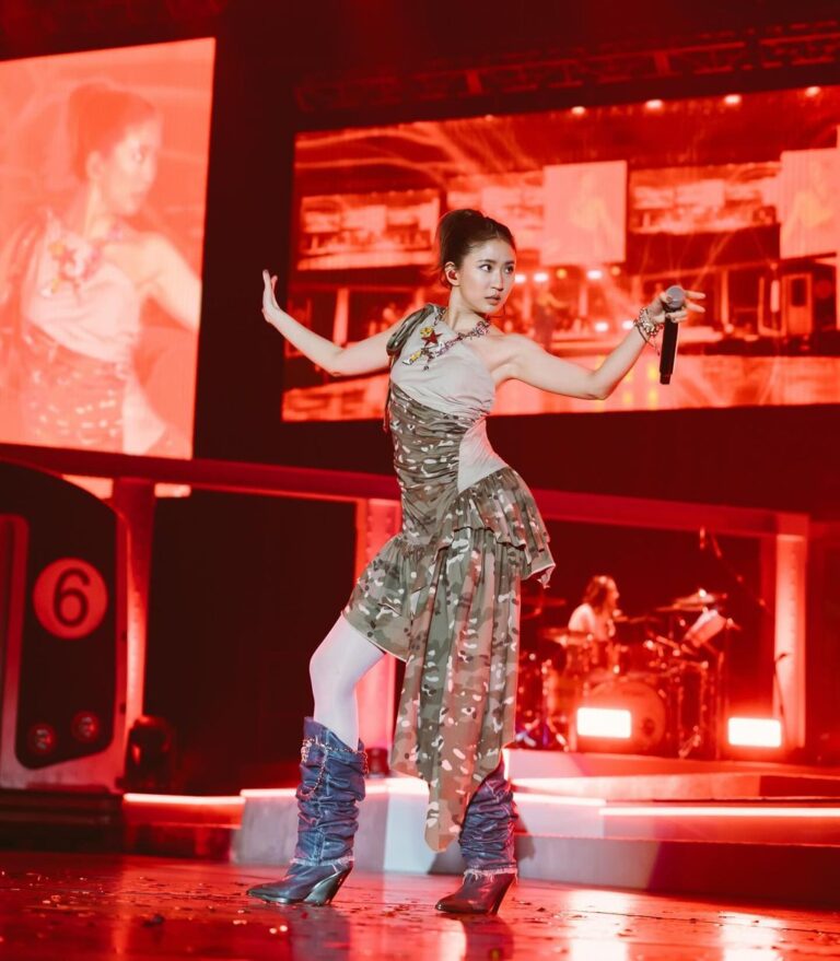 藝名由來是亂碼？關於 9m88 你不知道的 5 件事，能唱能演、不被定義的 Z 世代靈魂女聲 - iLady 愛女也｜國際女性媒體 - 日日為妳添一點愛