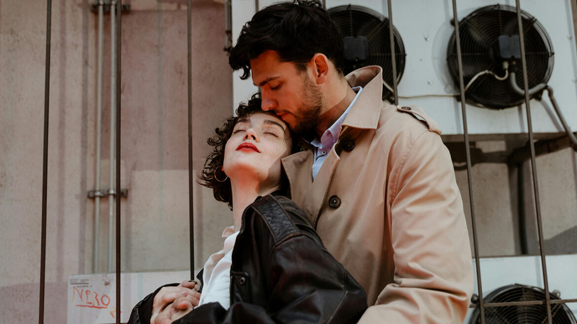 當I人和E人相愛會發生什麼事？MBTI 內向與外向者，性格互補的浪漫哲學 - iLady 愛女也｜國際女性媒體 - 日日為妳添一點愛